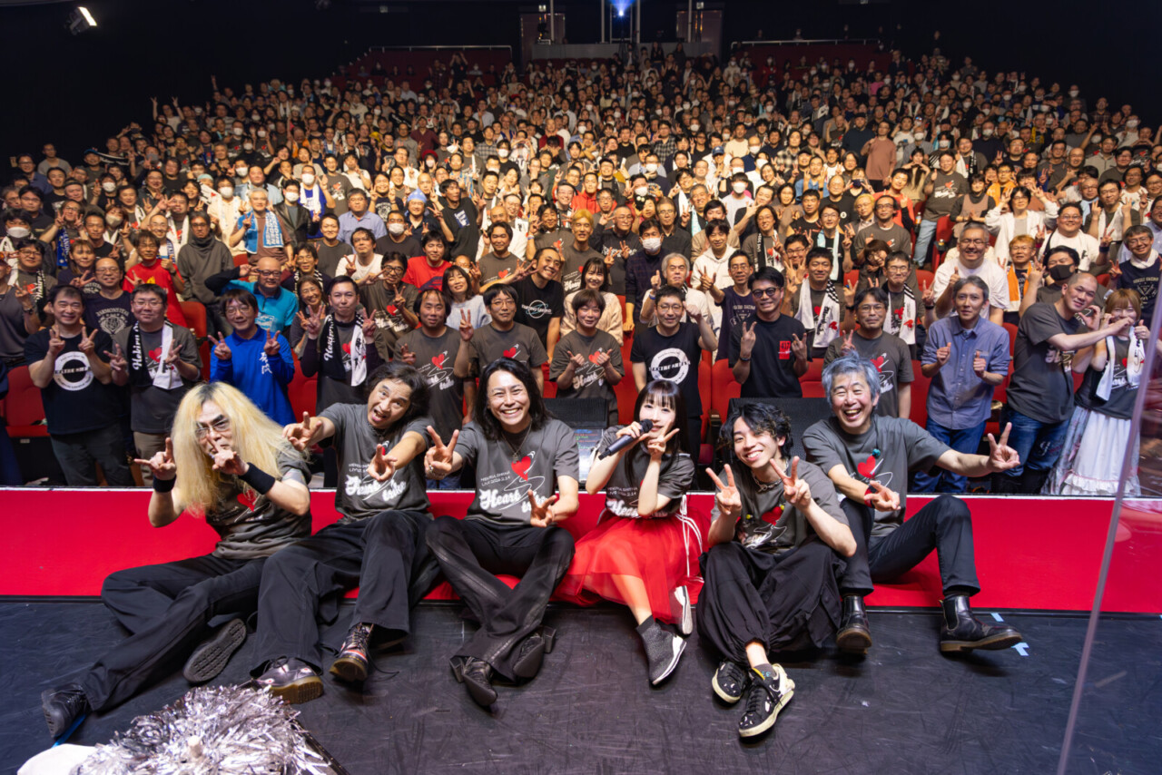 椎名へきる、バレンタインに愛の“直撃”！ 約1年ぶりの単独公演『Heart Strike』で魅せた甘くてビターなロック魂 | seigura.com